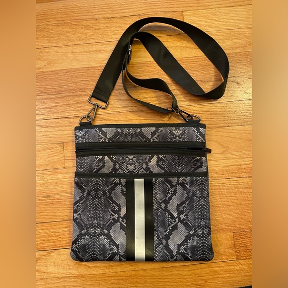 HAUTE SHORE | Bags | Haute Shore Crossbody Purse | Poshmark